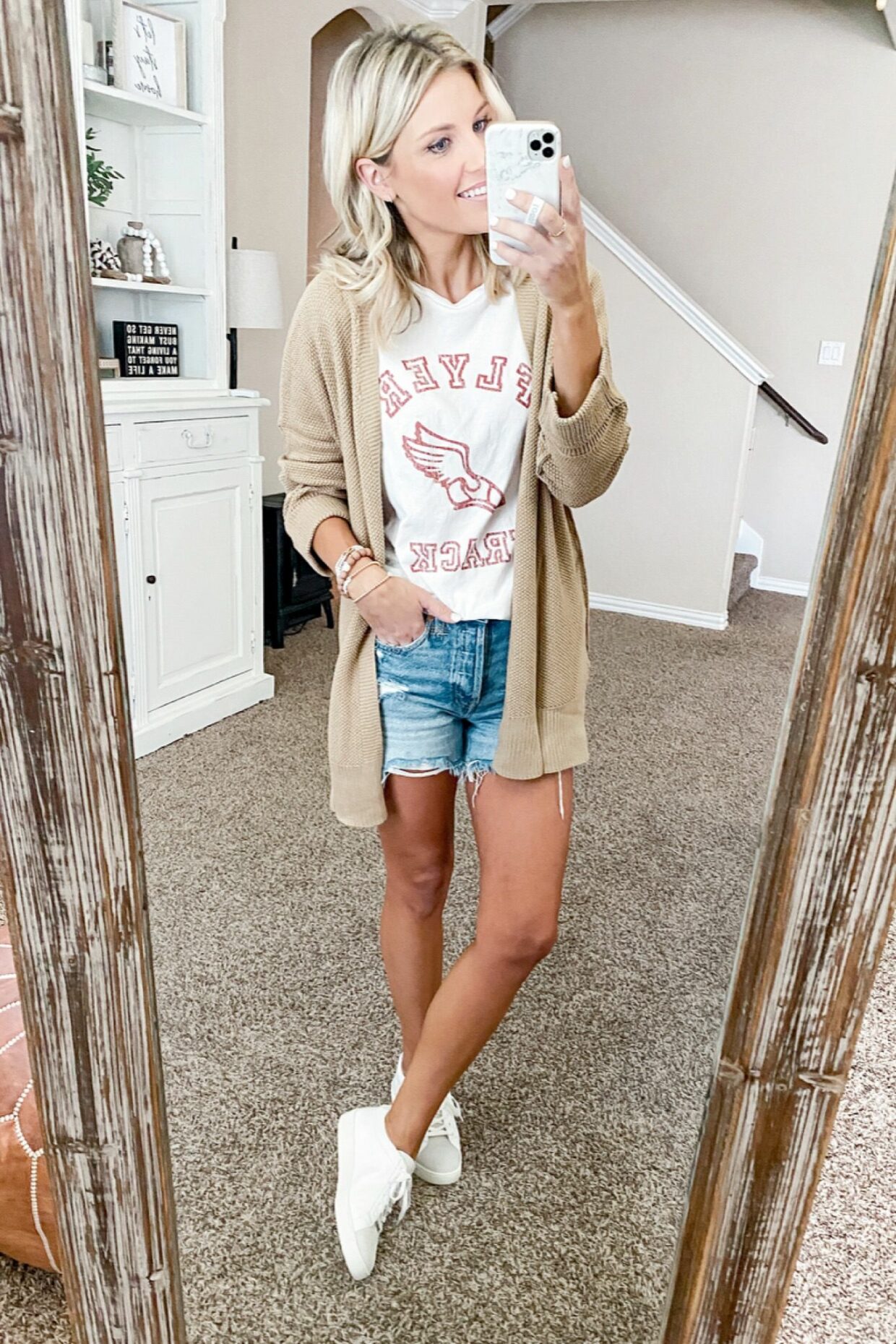 Looks Com Short Jeans 2023: Tendências, 60 Combinações, Dicas