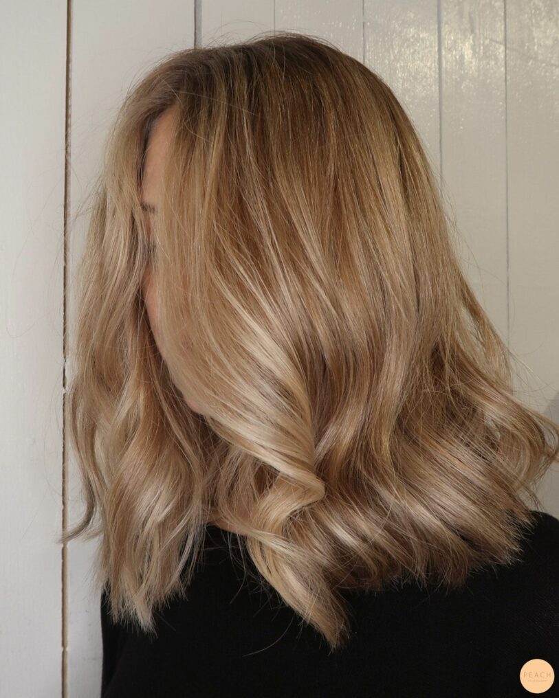 Cabelo loiro bege: dicas + 30 inspirações para adotar a cor da moda