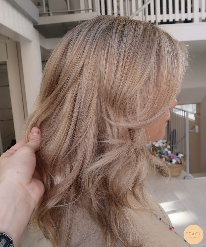 Cabelo loiro bege: dicas + 30 inspirações para adotar a cor da moda