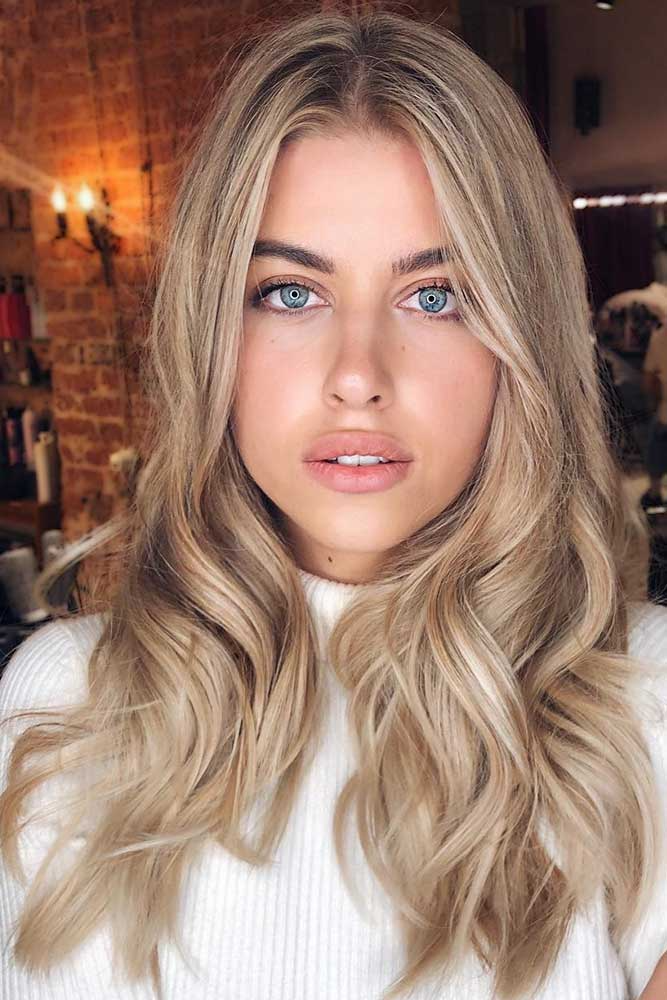 Cabelo loiro bege: dicas + 30 inspirações para adotar a cor da moda