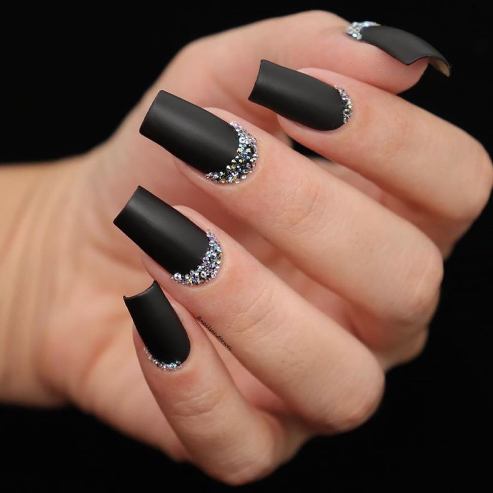 Unhas Decoradas com Pedrarias: Dicas e Inspirações para Brilhar