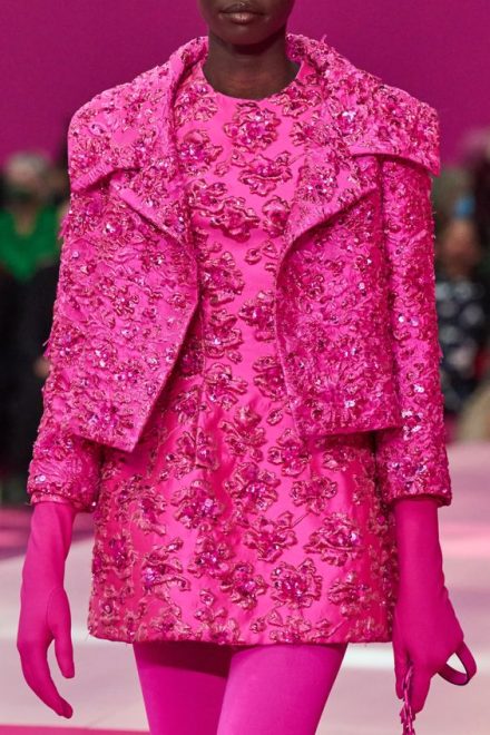 Rosa Pink Looks Inovadores: A Cor do Momento!